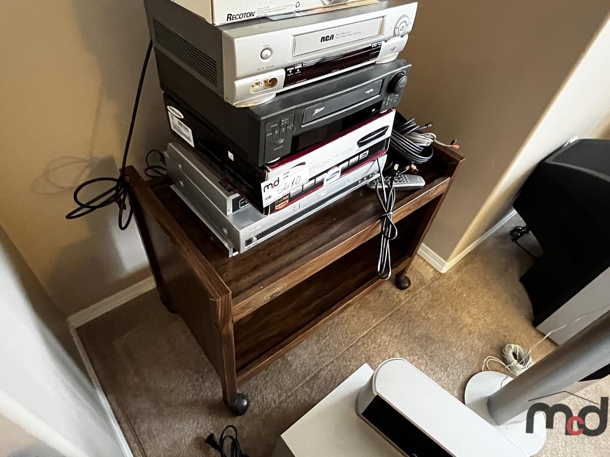 DVD & VCR Players w/ Cart