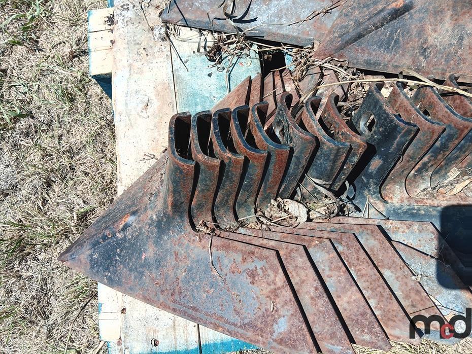 Pallet of Various Sizes of Plough Blades