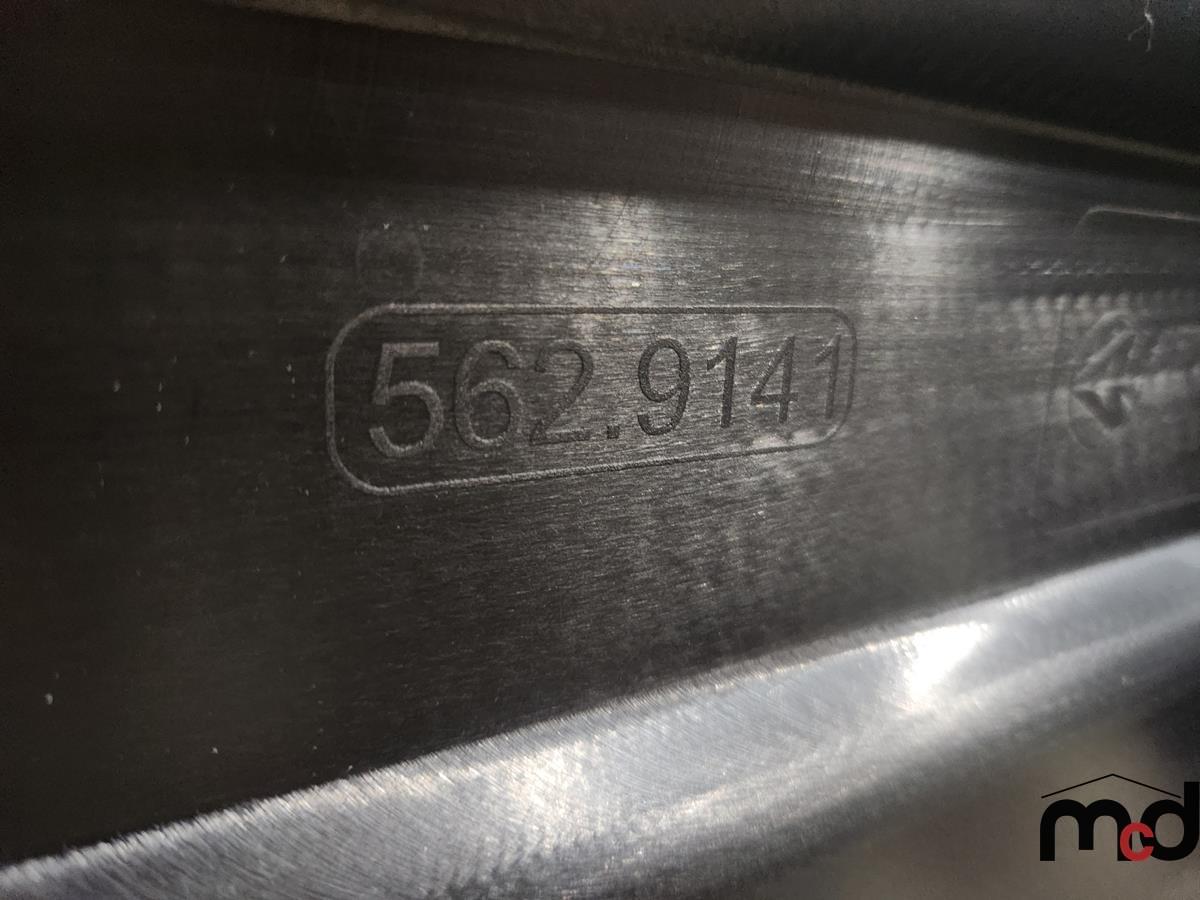 (2) Automann 562.9141 Fenders