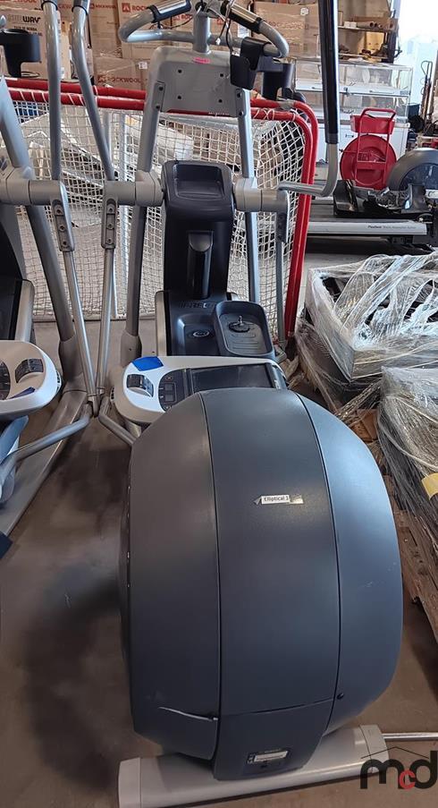 (1) Elliptical Machine