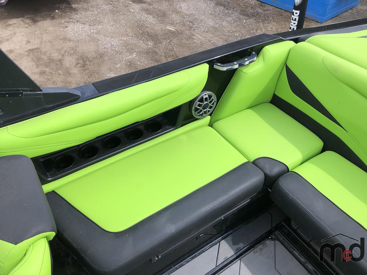 2019 Axis Boat w/ Malibu T22 Trailer