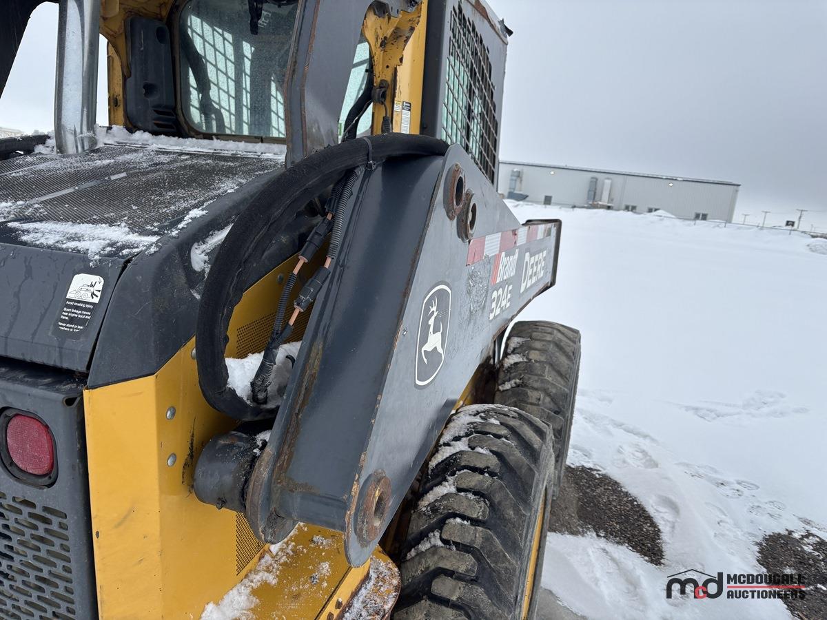 2016 John Deere 324E Skid Steer