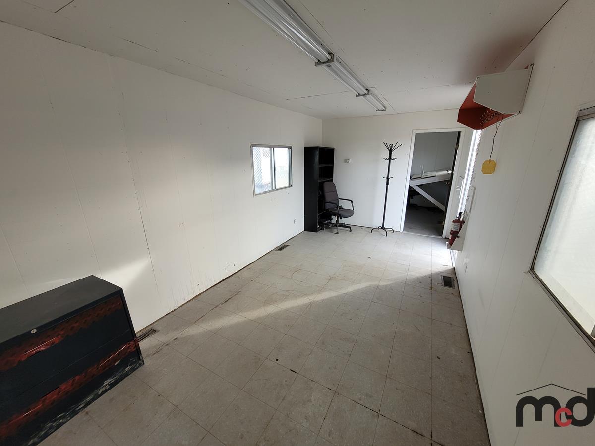 ATCO 10' x 32' Portable T/A Office Trailer