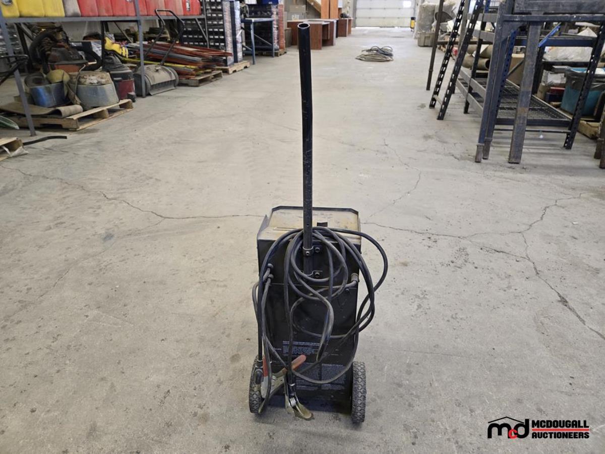 Solar 4735 Charge It Battery Charger/Engine Starter