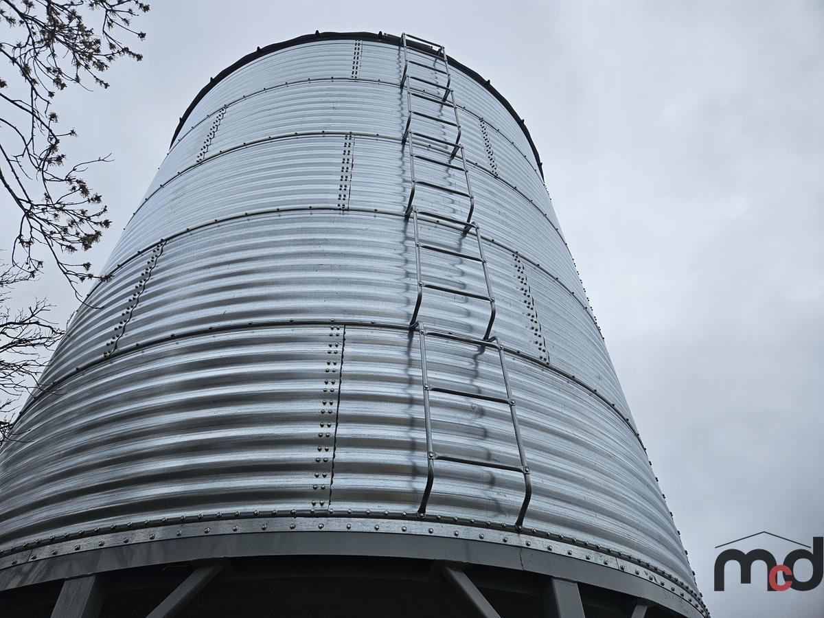 Meridian 5000 Bushel Grain Bin w/ Hopper Bottom