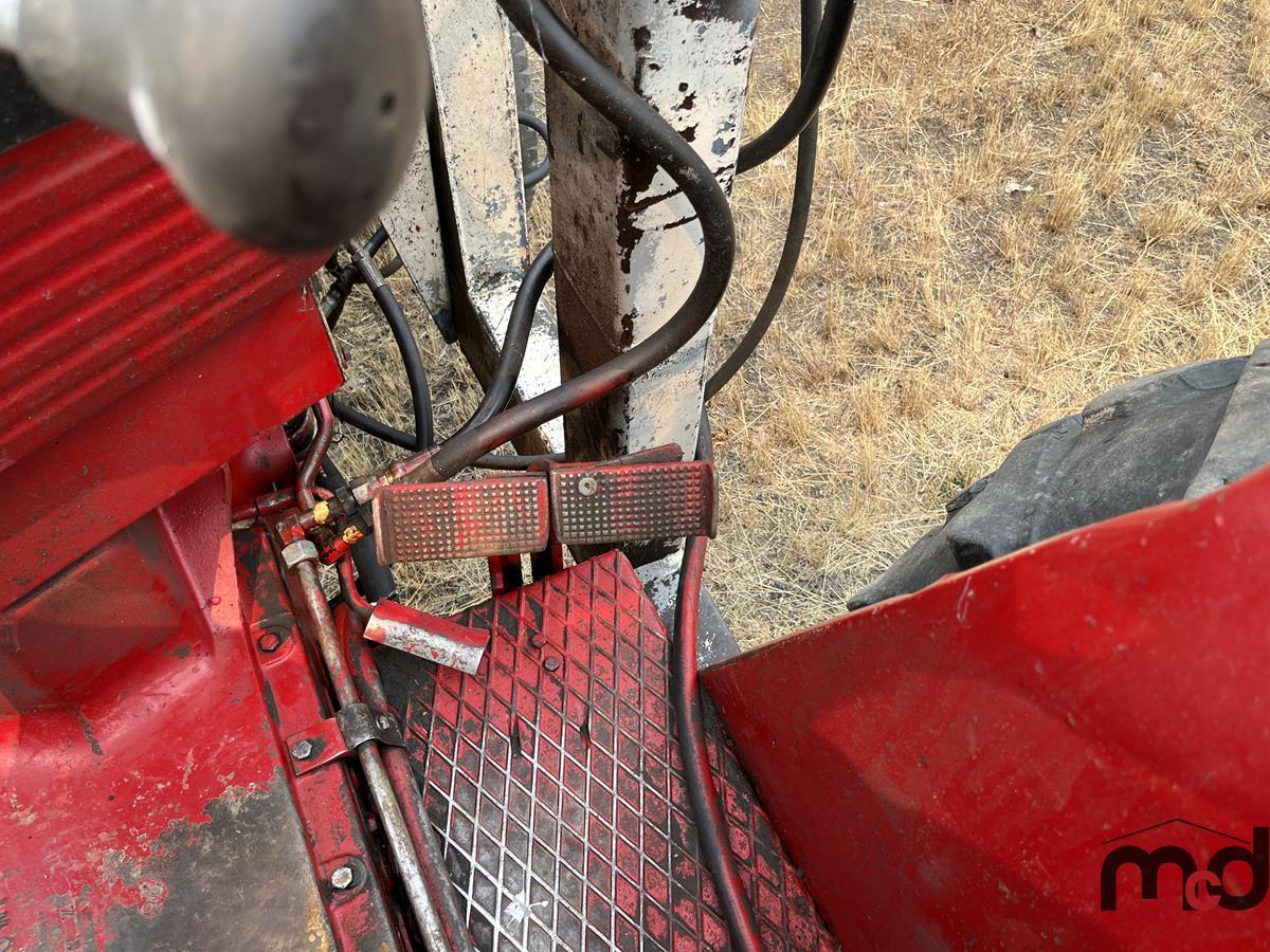 International 844S Tractor w/ Bucket