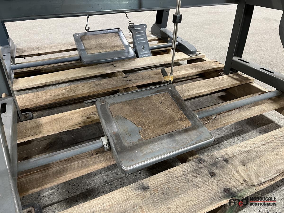 Juki MO-358 Overlock Machine & Singer 281-3 Sewing Machine