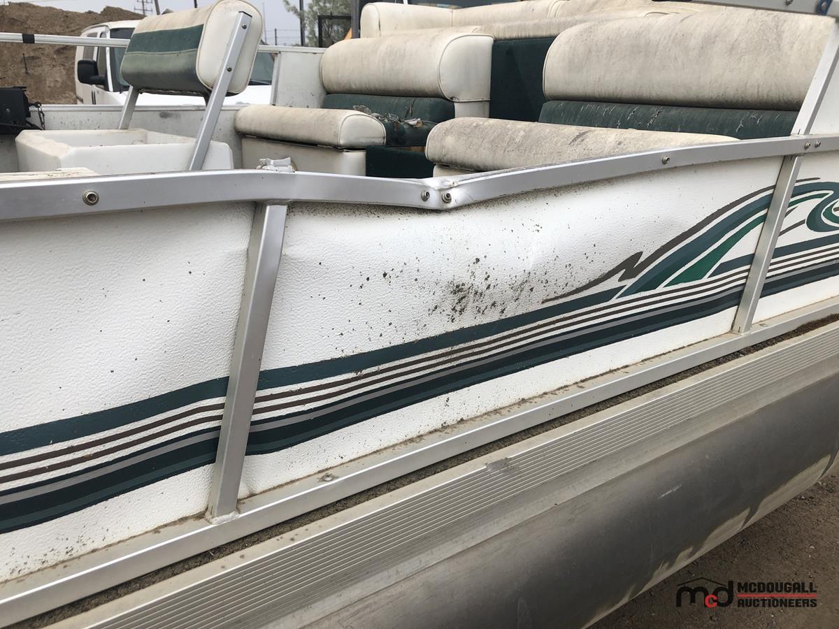 1999 Odyssey Millennium Pontoon Boat