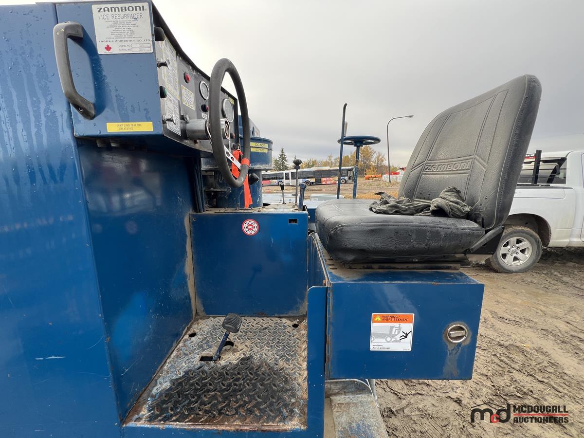 Zamboni 520 Ice Resurfacer (Non-Runner)