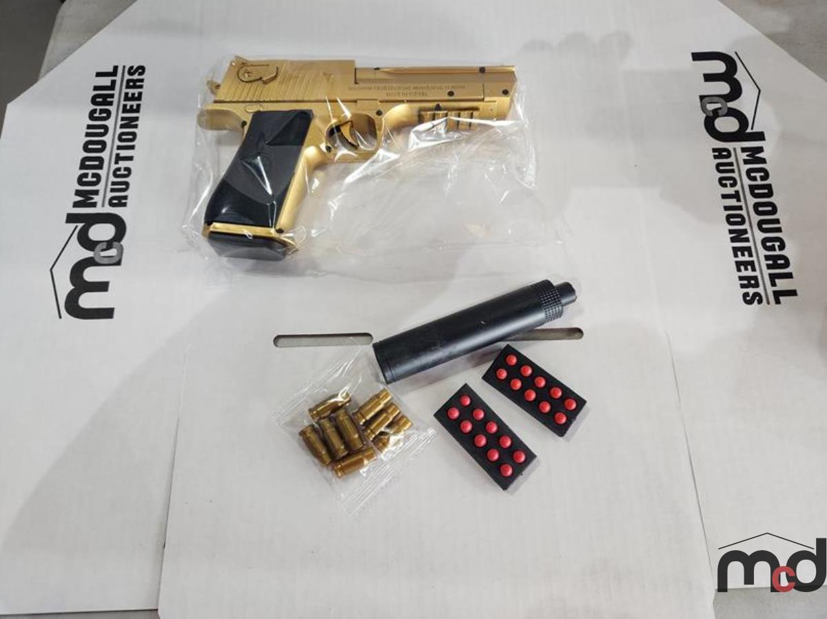 Foam Injection Toy Blaster (Gold) - Must Take 5 Times the Bid Price