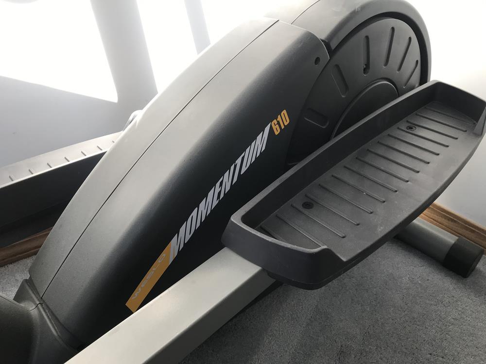 Weslo Momentum 610 Elliptical Machine