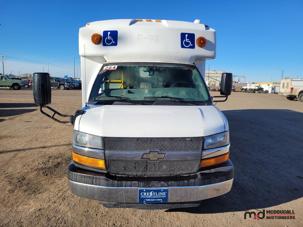 2016 Chevrolet Express G4500 Paratransit Bus