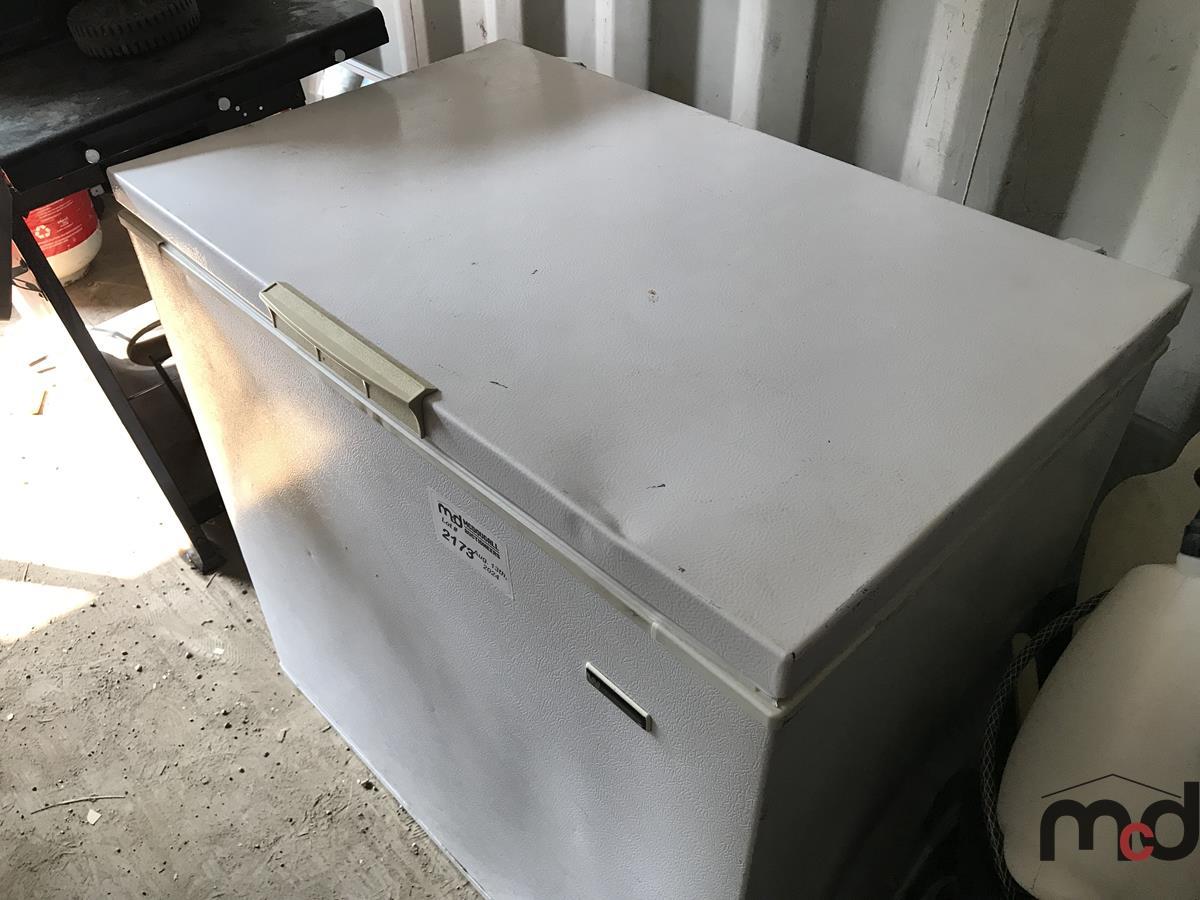 White Westinghouse Freezer