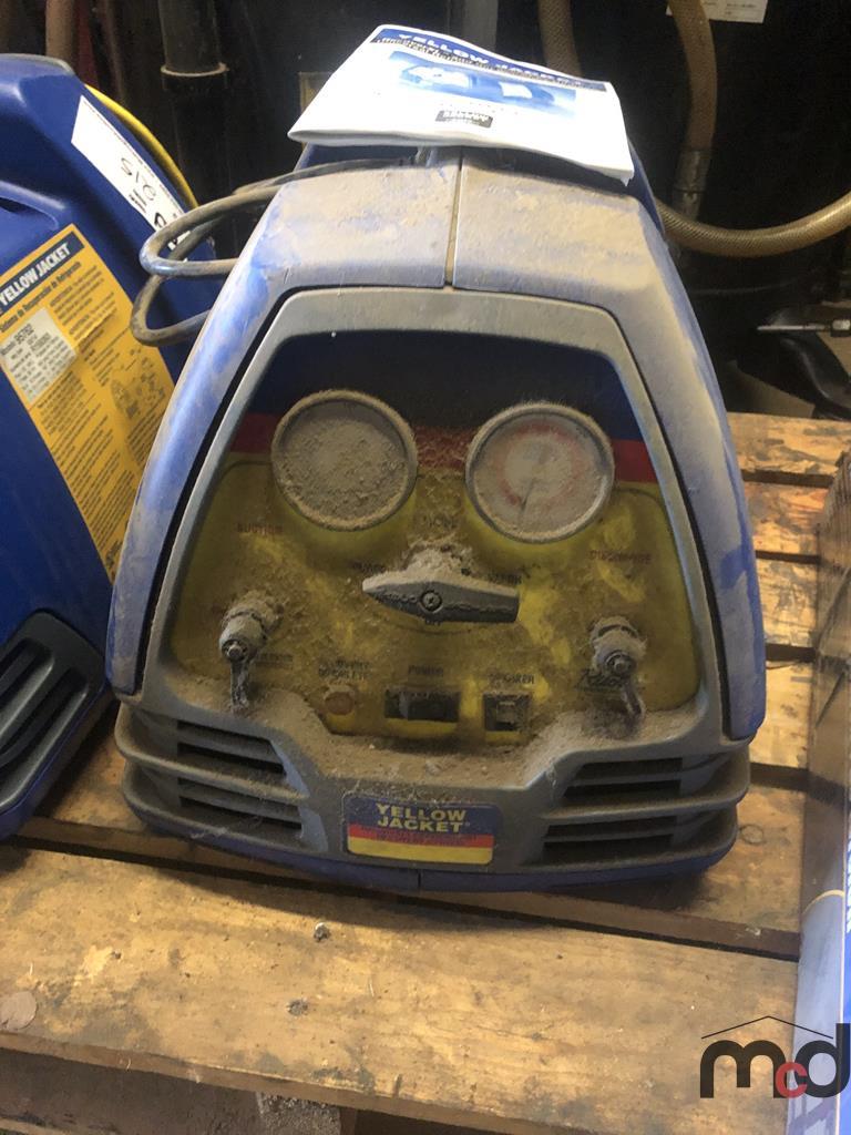 Yellow Jacket RecoverXL and RecoverXLT Oil-Less Universal Refrigerant ...