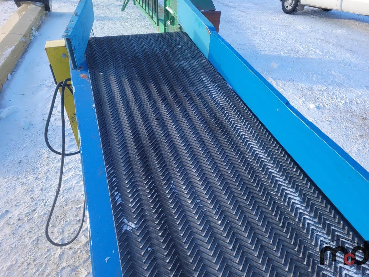 Conveyor Belt Table