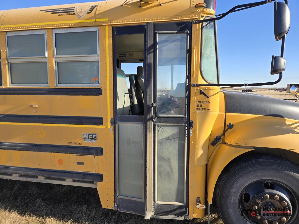 International 14-Seat Handicap School Bus