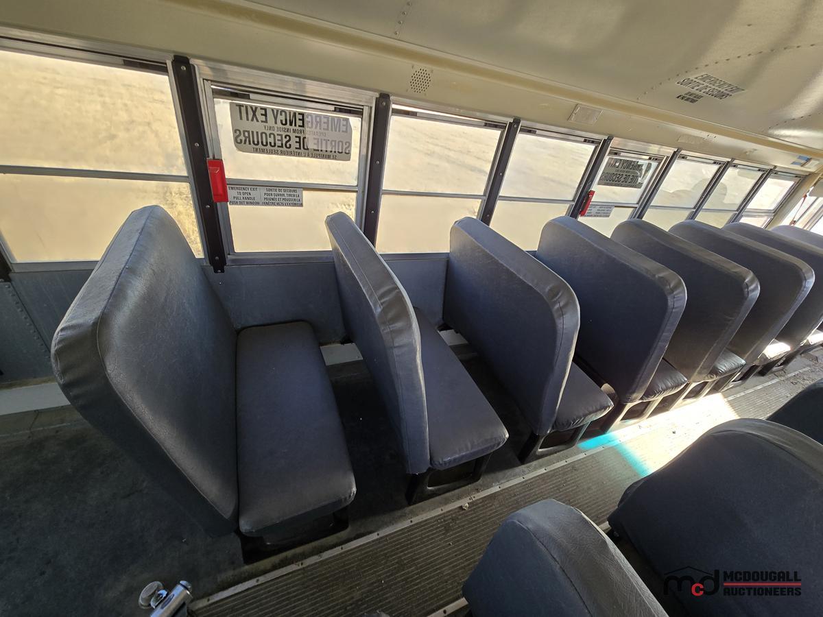 International 14-Seat Handicap School Bus