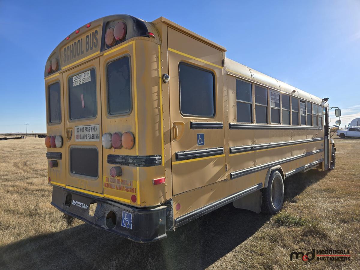 International 14-Seat Handicap School Bus