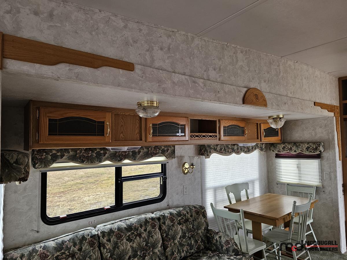 2000 Keystone Montana 34' 3255RL 5th Wheel T/A Travel Trailer