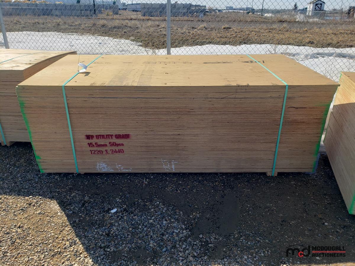 Bundle of 4' x 8' - 5/8" Utility Grade Plywood (50 Sheets)