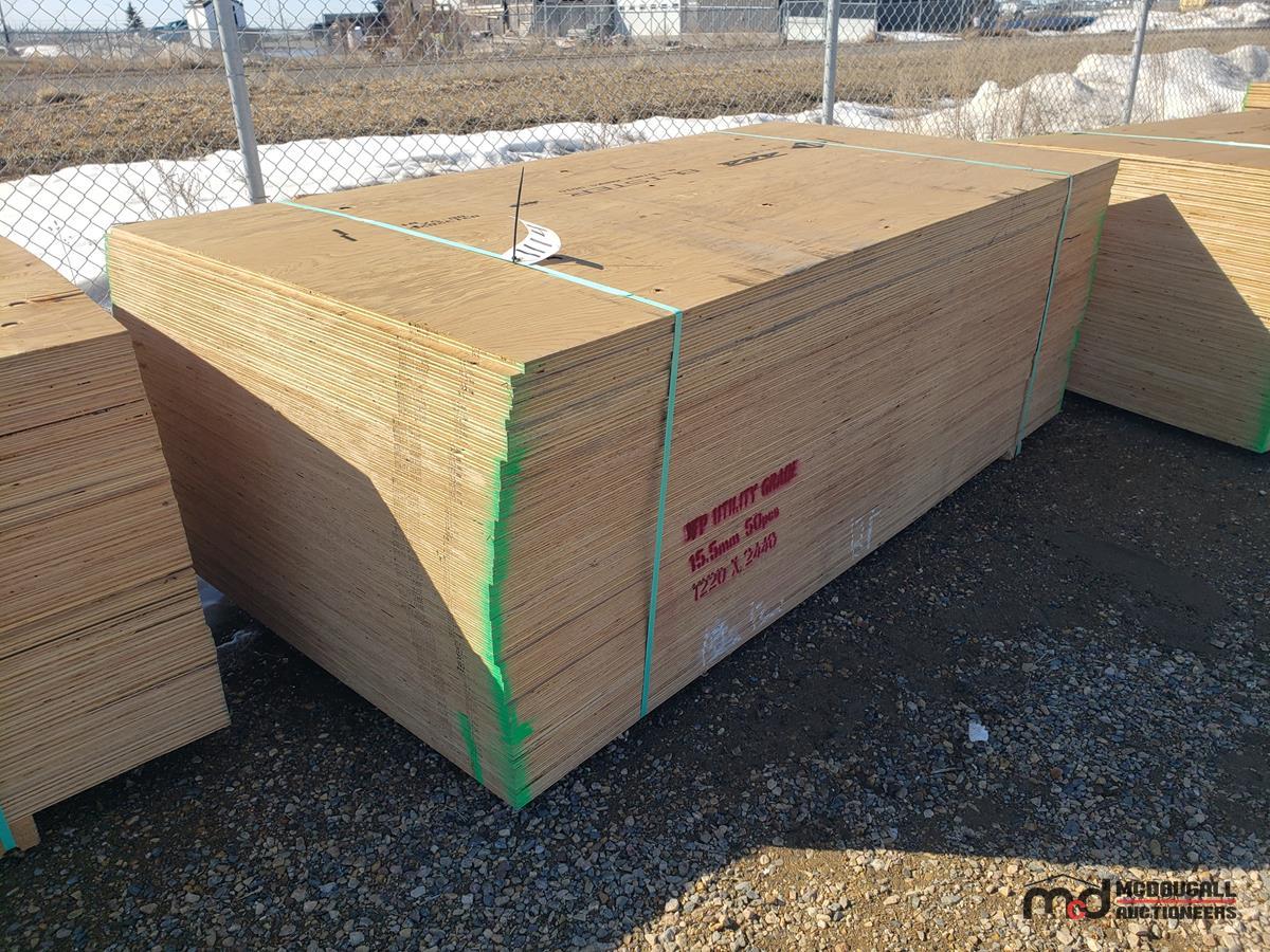 Bundle of 4' x 8' - 5/8" Utility Grade Plywood (50 Sheets)