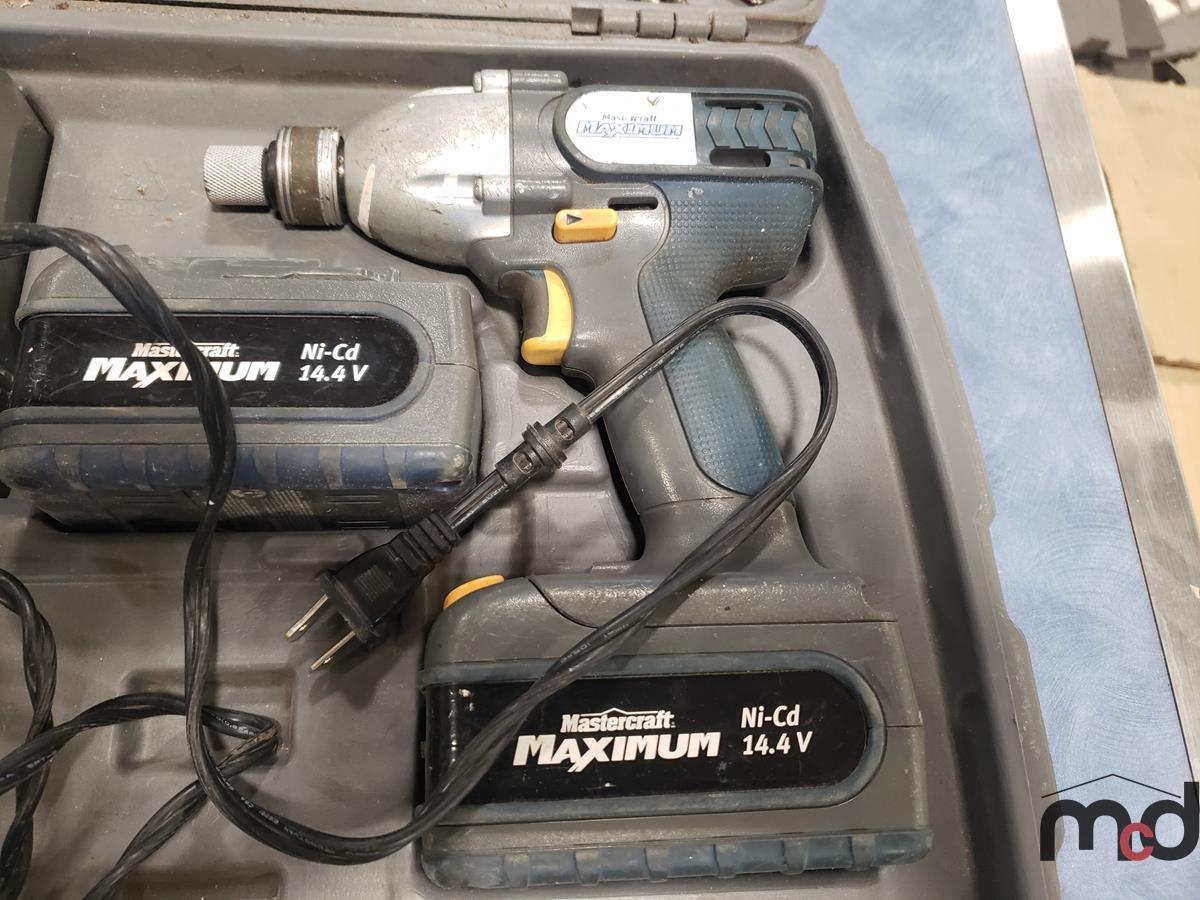 Mastercraft Maximum Drill w/ Batteries, Charger and Case