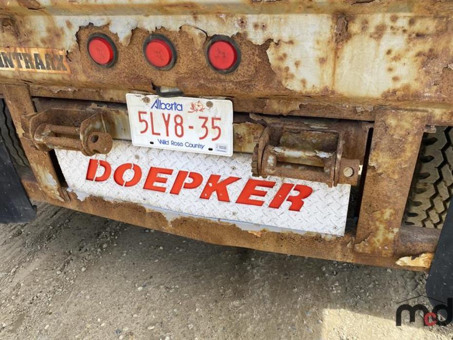 2004 Doepker Super B-Train Flatbed Trailer