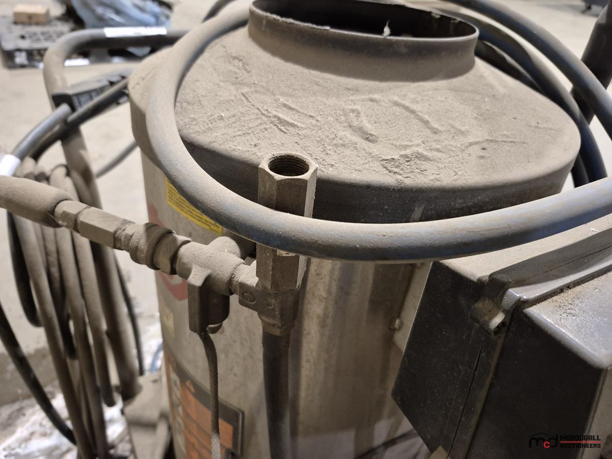 Hotsy Electric Pressure Washer w/ Hose and Wand