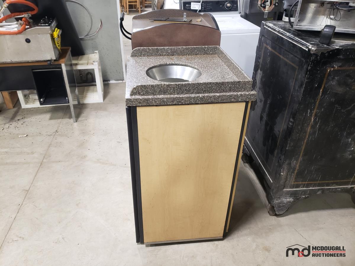 (2) Garbage Holders