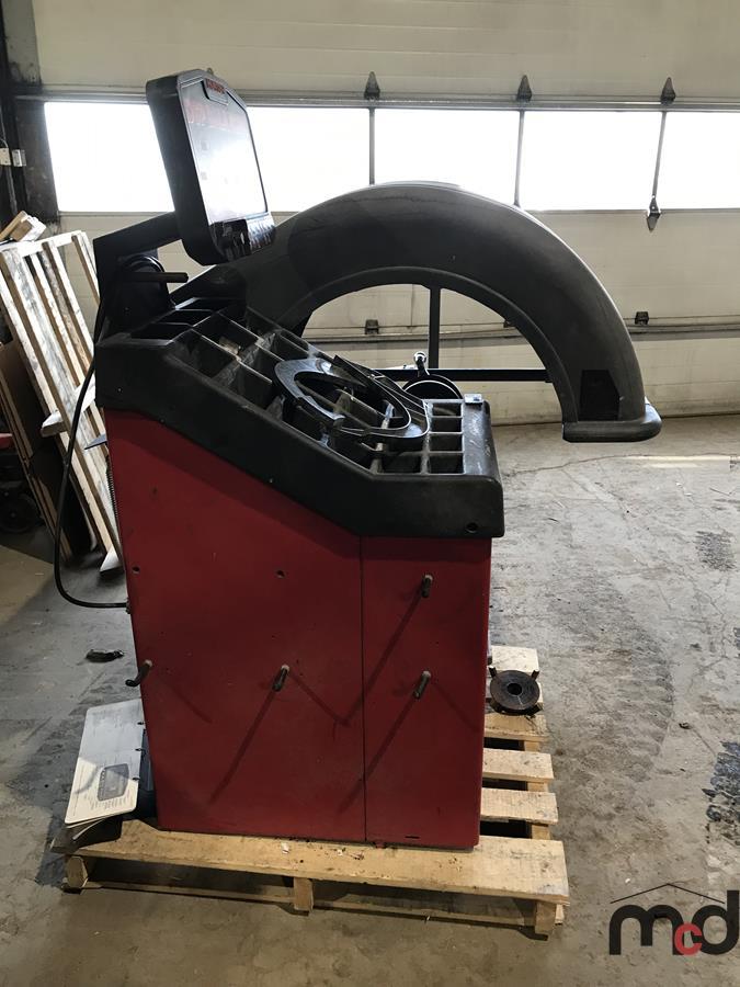 Product Full Details - McDougall Auctioneers