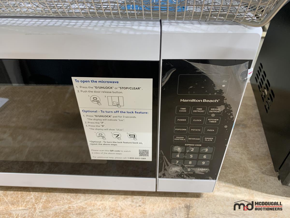 Panasonic Microwave, Hamilton Beach Microwave and Cooking/Baking Trays