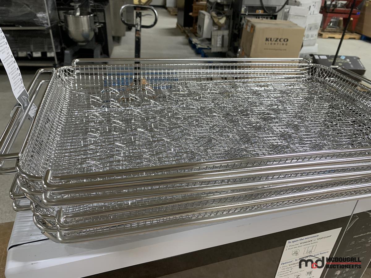 Panasonic Microwave, Hamilton Beach Microwave and Cooking/Baking Trays
