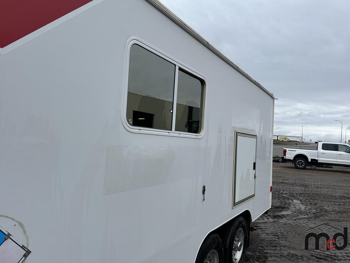 2012 Triple E RV 25' T/A Office Trailer