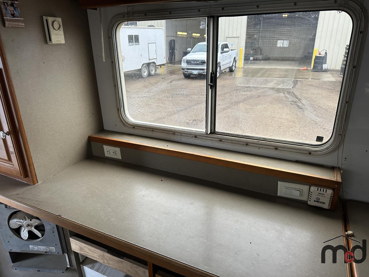 2012 Triple E RV 25' T/A Office Trailer