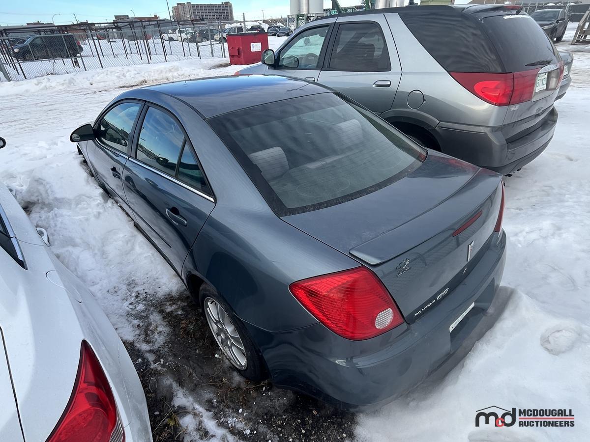 SALVAGE UNIT: 2006 Pontiac G6 Car (Grey)