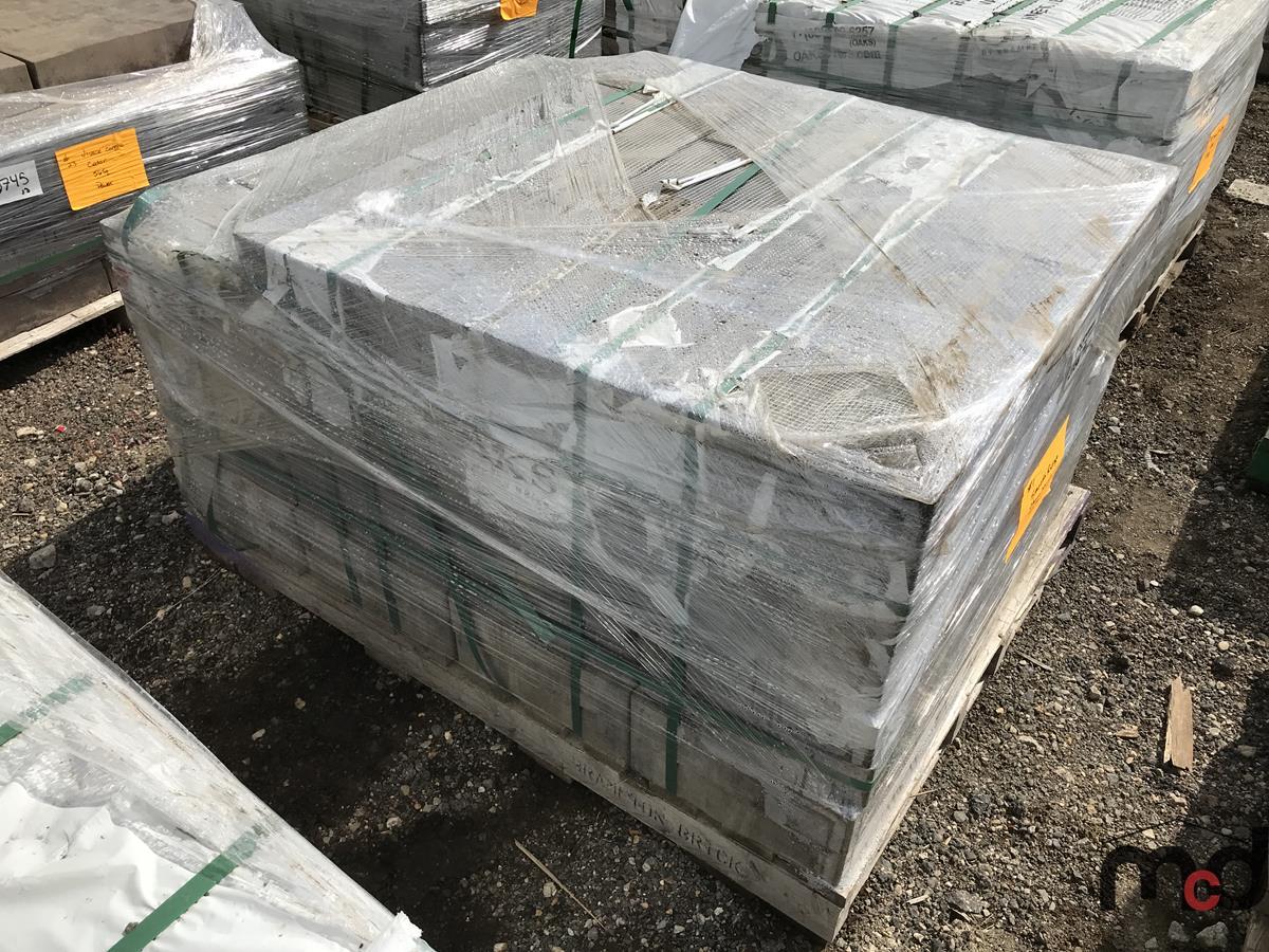 Pallet of Smooth Ridge Champagne Bricks