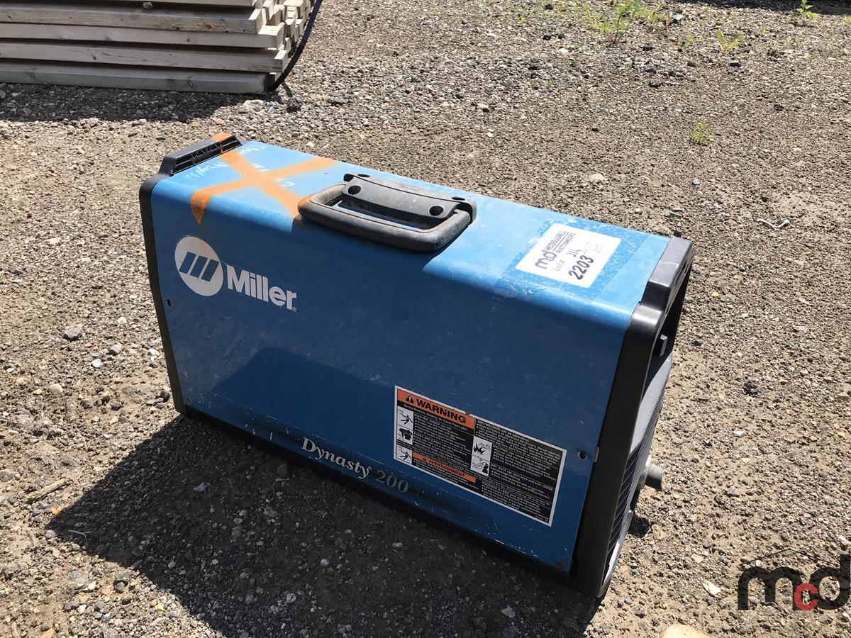 Miller Dynasty 200 Welder