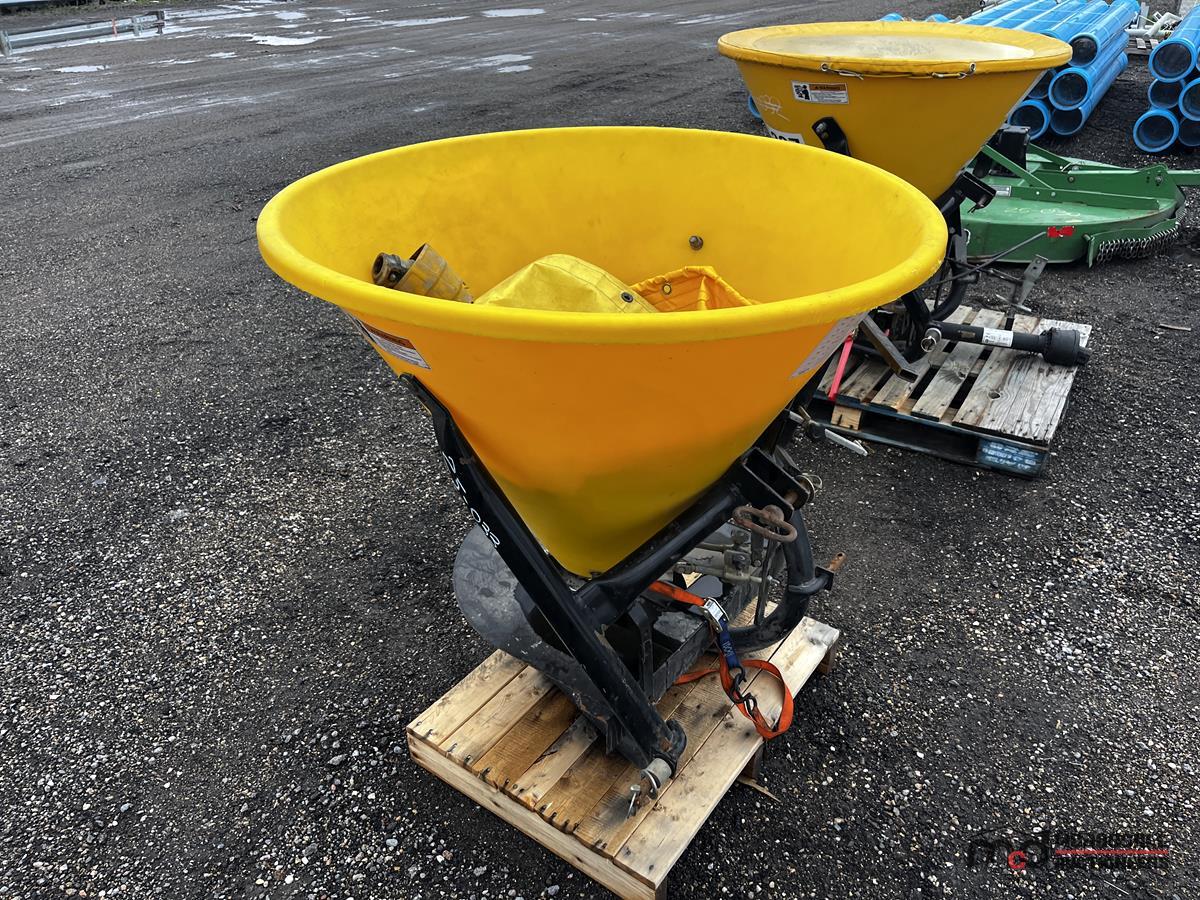 2015 Frontier SS2067B Fertilizer Spreader