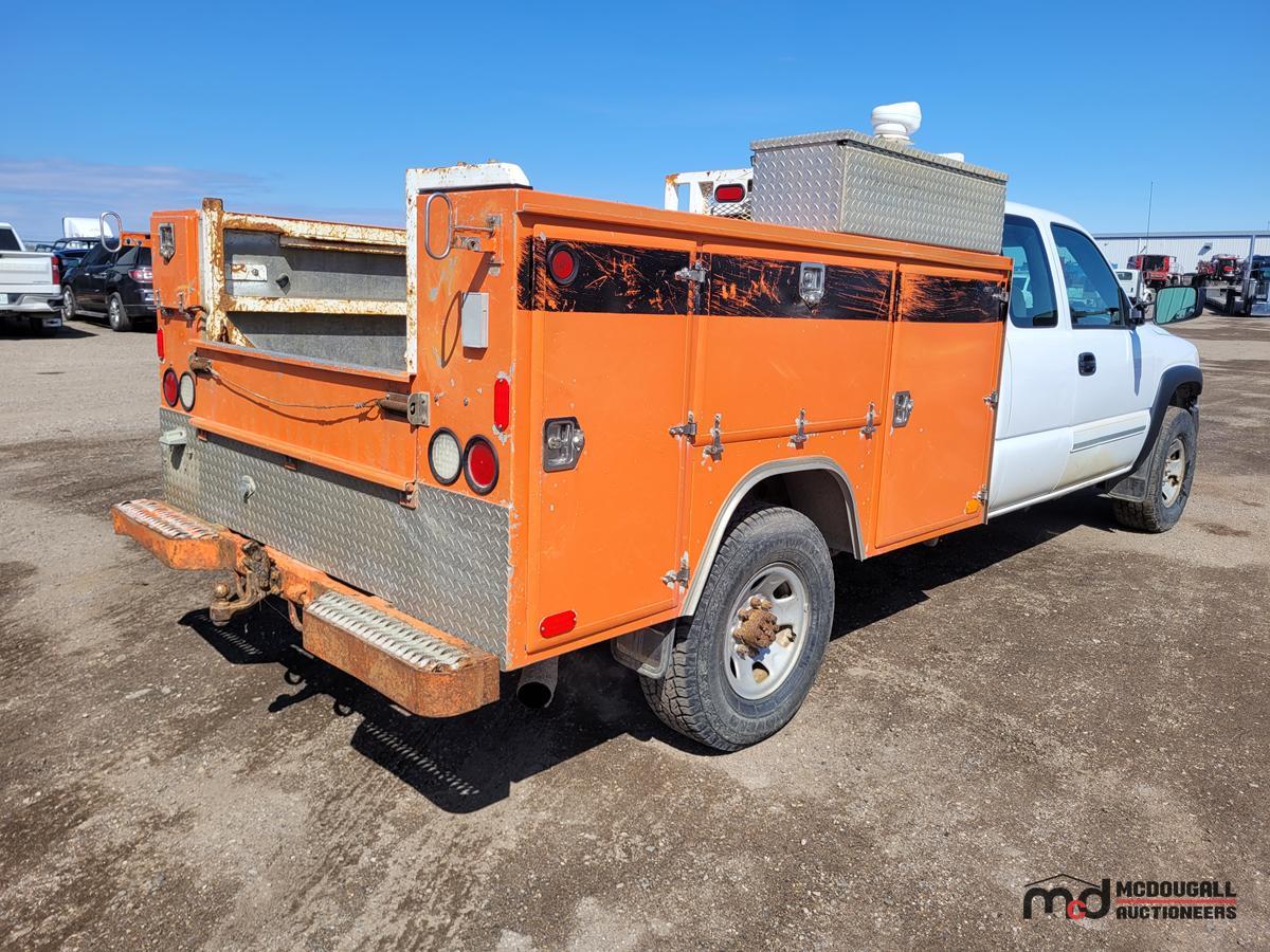 2006 GMC Sierra Service Body Truck