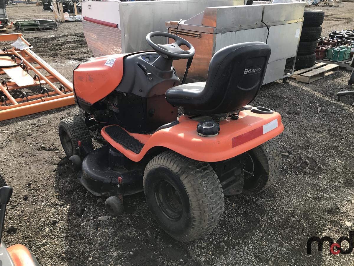 Husqvarna YTH2042 Lawn Tractor (Non Runner)