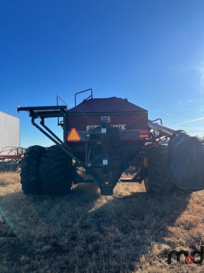2006 6012 Seed Hawk Air Drill & 2011 500 Seed Hawk Air Tank