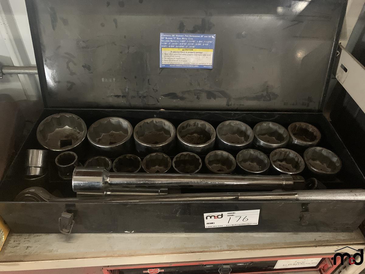 Pittsburgh 1'' Socket Set