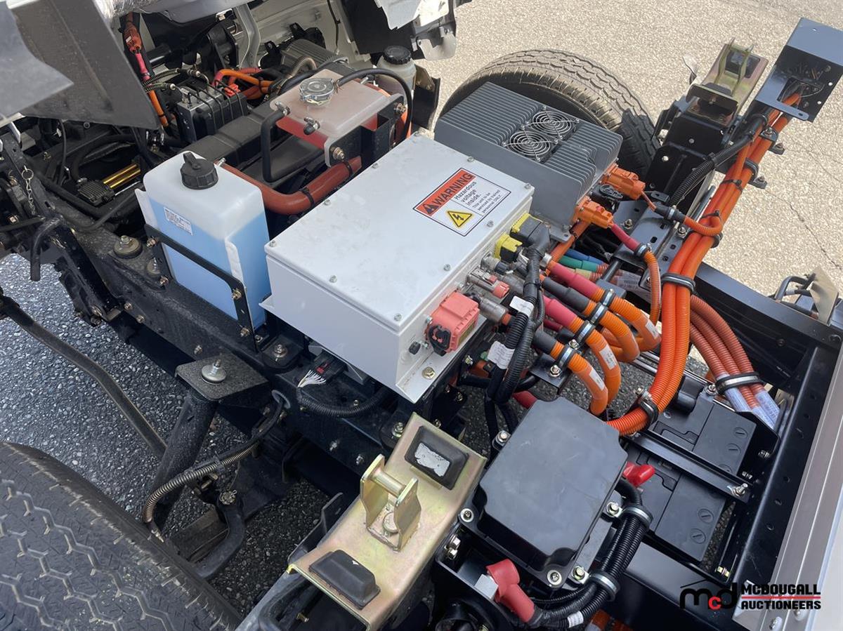 2024 VMC 1200 Electric Class 3 S/A Van Truck (Unused)
