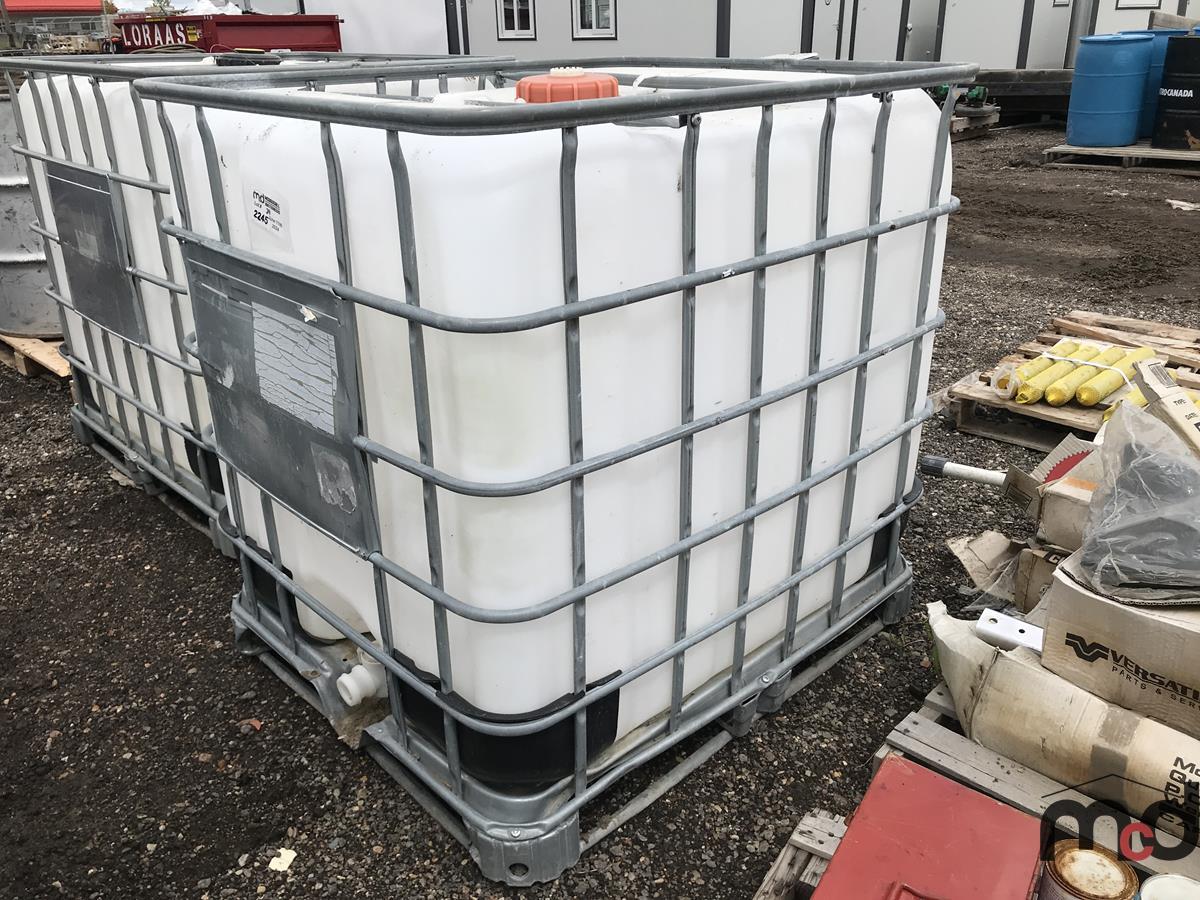 275-Gallon Caged Poly Tote