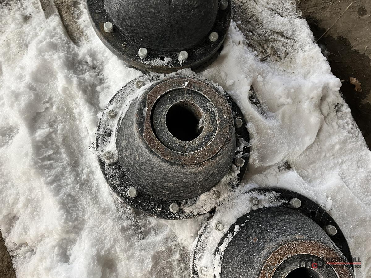(4) Dual Wheel Hubs