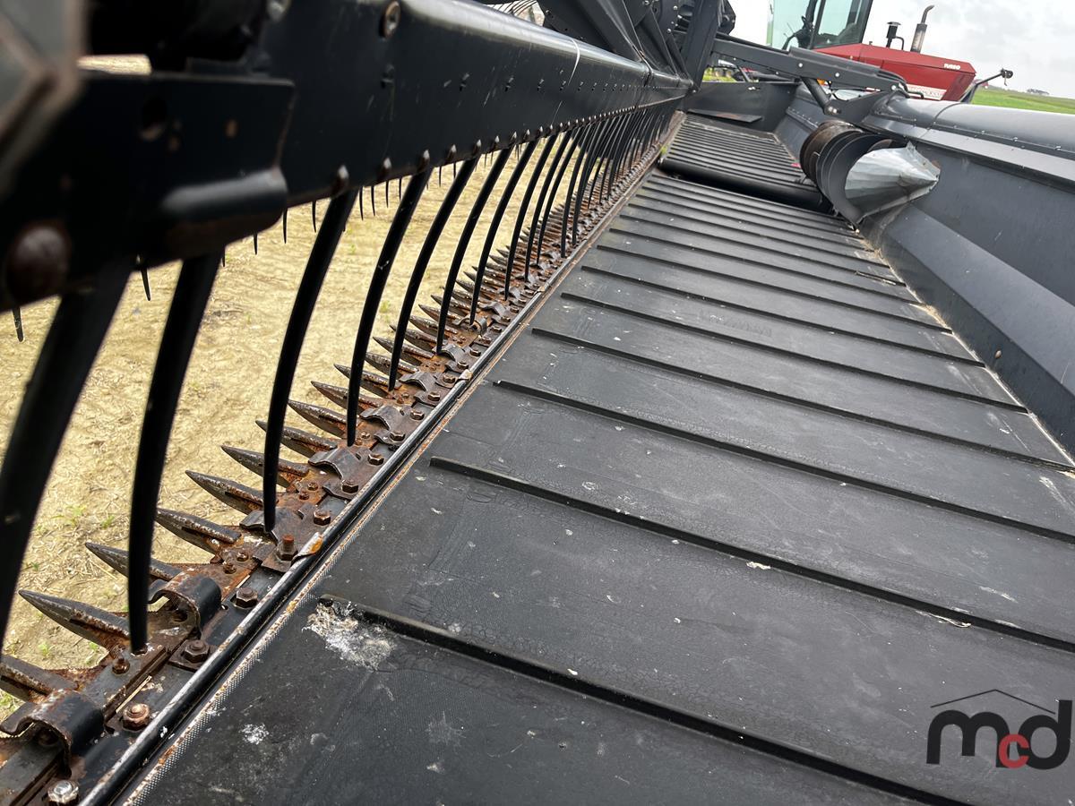 1997 MacDon 960 Straight Cut Header