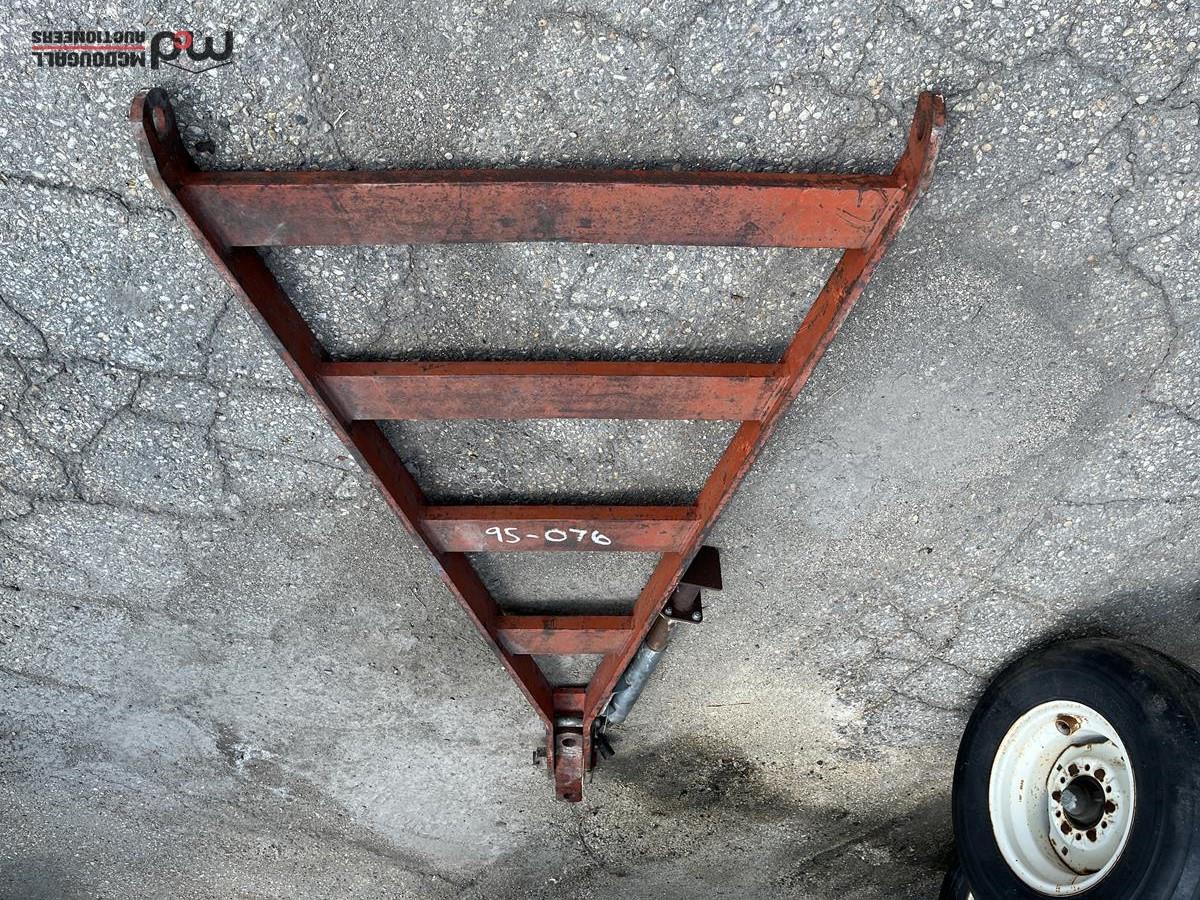 CASE 513 7-Shank V-Ripper