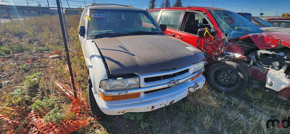SALVAGE UNIT: 2005 Chevrolet Blazer SUV - White (Non-Runner)