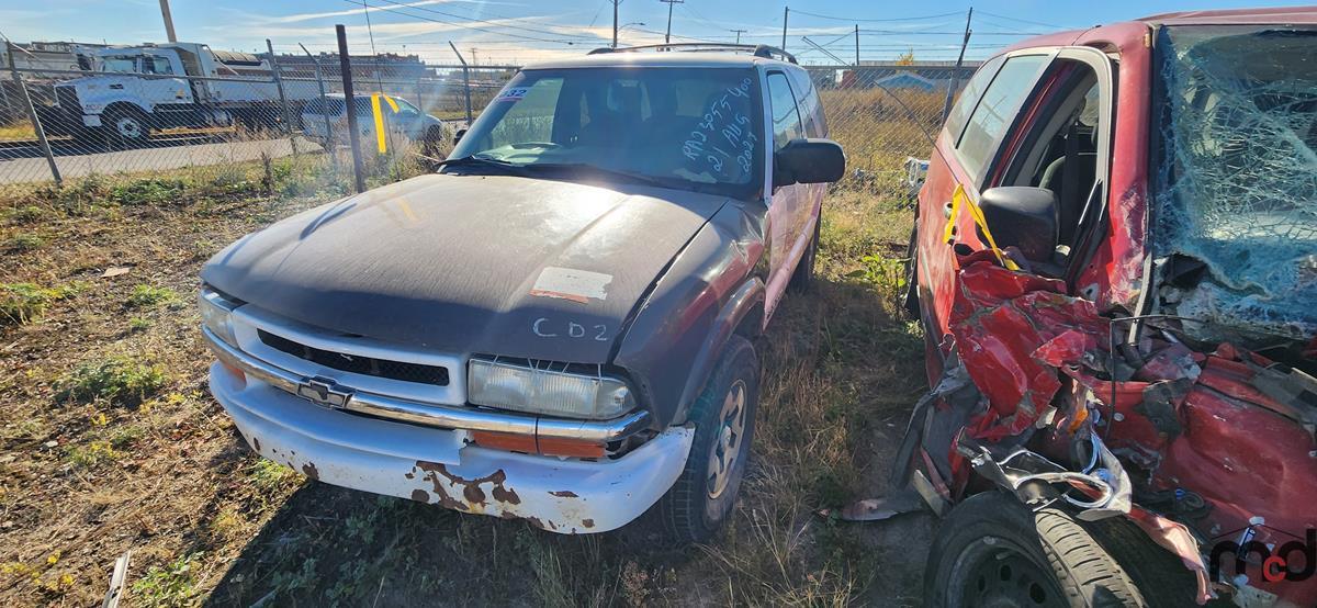 SALVAGE UNIT: 2005 Chevrolet Blazer SUV - White (Non-Runner)