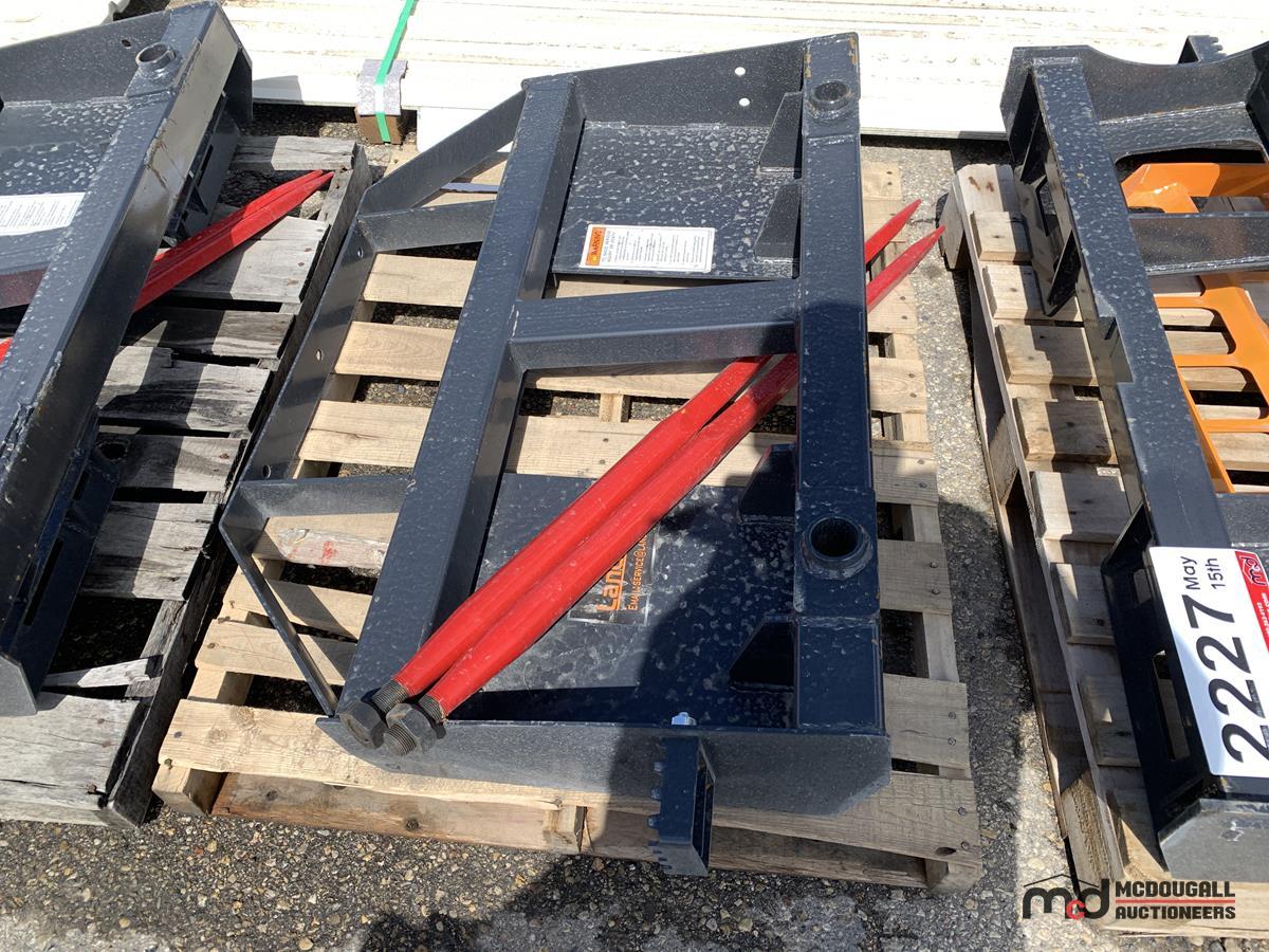 LandHonor BS-12-2500G Skid Steer Bale Spear Attachment